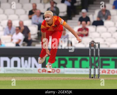 Issy Wong bowling for Birmingham Phoenix in The Hundred against ...