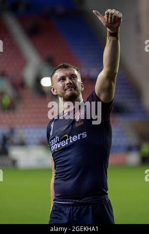 Joe Batchelor of St. Helens gives his team instructions during the ...