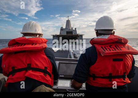 Fleet Forces Command Fleet Master Chief Tom Howard conducts an all ...