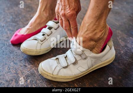 GEORGE de MESTRAL (1907-1990) Swiss electrical engineer who invented ...