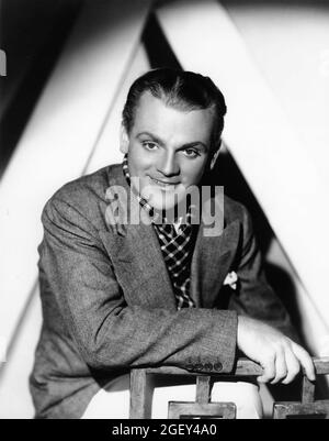 JAMES CAGNEY 1935 Portrait by SCOTTY WELBOURNE publicity for Warner ...