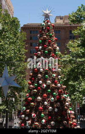 View of Christmas decorations in Sydney, Australia Stock Photo - Alamy