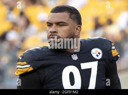 Pittsburgh Steelers defensive tackle Cameron Heyward (97) rushes ...