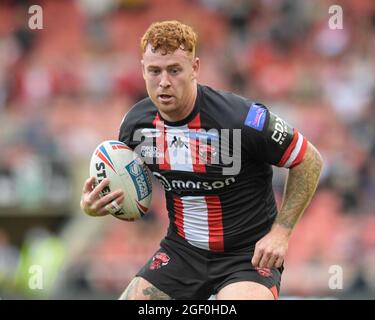 Harvey Livett (20) of Salford Red Devils leaves the pitch with an ...