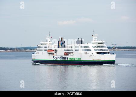 A Scandlines hybrid ferry runs between Rodby (Denmark) and Puttgarden ...