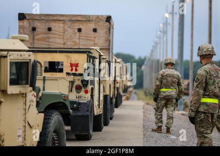 Soldiers assigned to 3rd Battalion, 320th Field Artillery Regiment ...