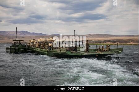 U.S. Army Reserve engineers with the 671st Engineer Company and 301st ...