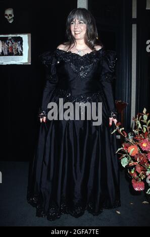 Anne Rice signing her new book "The Vampire Armand" at Barnes & Noble ...