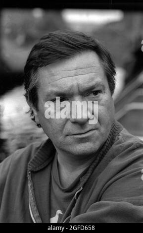 Actor Michael Elphick takes time off during filming of central TVs Boon ...