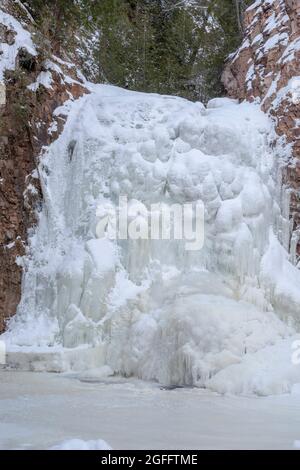 Image from the frozen Devil Track River on a cold January morning ...
