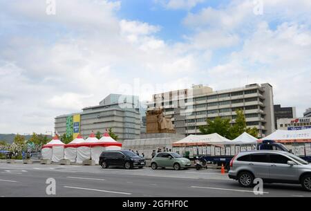 Traffic along Sejong-daero in Seoul, South Korea Stock Photo - Alamy