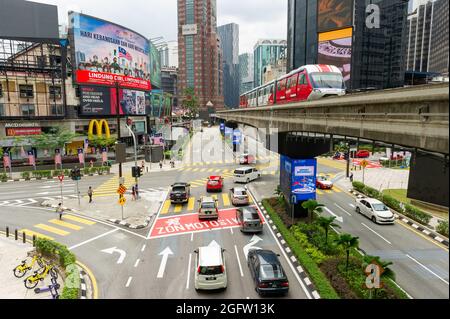 Jalan Sultan Ismail traffic KL Monorail LineRaja Chulan station MR7 ...
