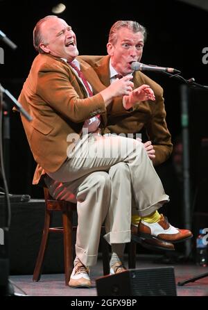 Neuhardenberg, Germany. 24th Aug, 2021. The band "Die Rhythmus Boys ...