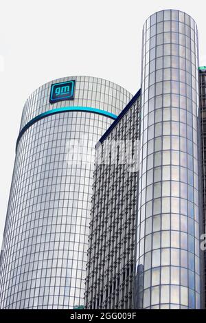 General Motors Detroit Headquarters, New Emblem Stock Photo - Alamy