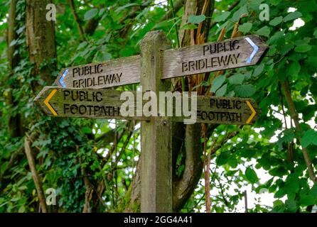 Wooden countryside walkway path signs in West Sussex, UK. 2021 Stock ...