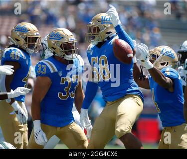 UCLA Bruins linebacker Bo Calvert (40) poses in Los Angeles, Friday ...