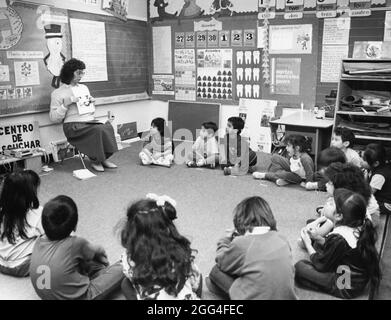 Austin Texas USA, 1990: Kindergarten teacher in bilingual class ...