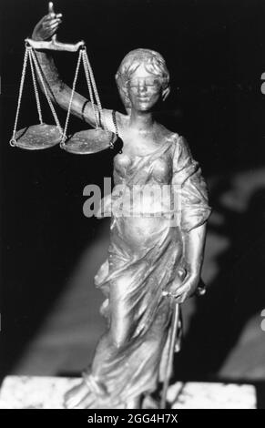 STATUE BLIND JUSTICE HOLDING SCALES OF TRUTH AND FAIRNESS Stock Photo ...