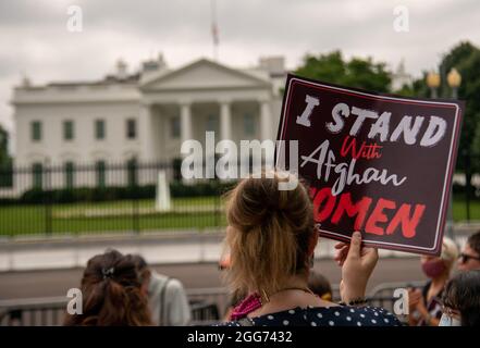 Protesters in Lafayette Square call for the protection and evacuation ...