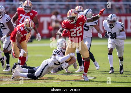 Las Vegas Raiders defensive back Dallin Leavitt (32) during an NFL ...