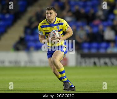 Rob Mulhern #19 of Warrington Wolves gcelebrates his try Stock Photo ...