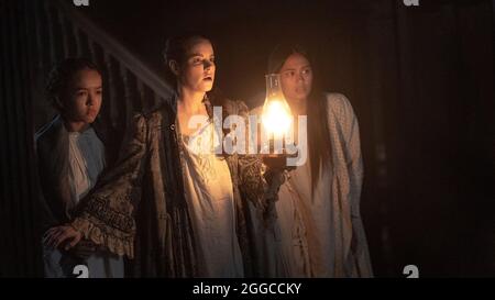CHAPELWAITE, front: Sirena Gulamgaus, Emily Hampshire, Jennifer Ens ...