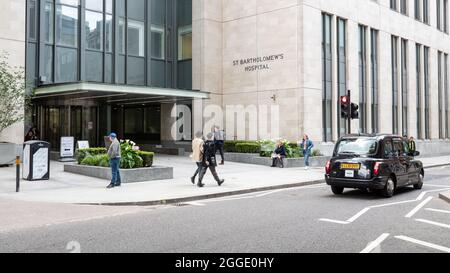 The Main Entrance to St Bartholomew's Hospital, London Stock Photo - Alamy