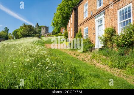 Crayke village green in North Yorkshire Stock Photo - Alamy