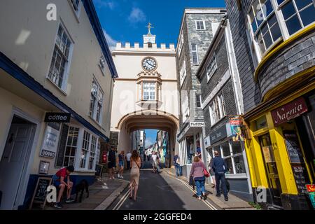 Totnes, August 27th 2021: The East Gate Arch in Totnes, Devon Stock ...