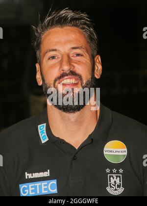 Head coach Bennet Wiegert SC Magdeburg LIQUI MOLY HBL Handball ...