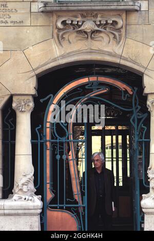 France, Paris, the Castel Beranger, 14 Rue La Fontaine building in Art ...