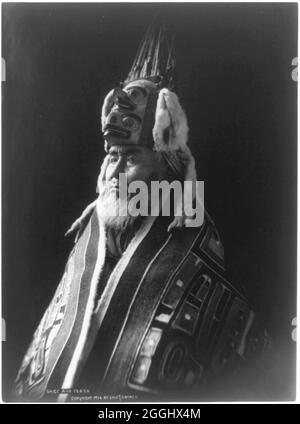 Black and white portrait of Native American Indian chief in traditional ...