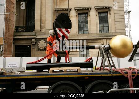 Hull, UK. 1 Sep 2021. Hull's Guildhall Greenwich Time Ball ready to be ...