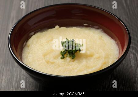 mashed potatoes with green smell Stock Photo - Alamy