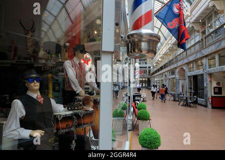 The historic Colonial Arcade nowadays the 5th street arcades in ...