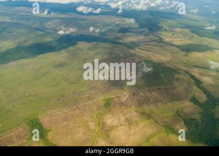 Aerial view of tepui (table mountain) in Venezuela Stock Photo - Alamy