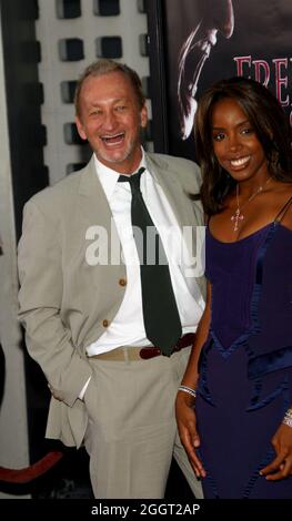 Robert Englund 08/13/03 FREDDY VS. JASON at Arclight Cinemas, Hollywood ...