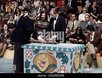 KIKO LEDGARD. PRESENTADOR DE TELEVISION. PERU 1918 -. 1995. PRESENTADOR ...