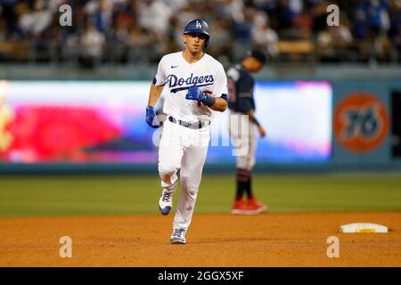 Los Angeles Dodgers catcher Austin Barnes (15) runs to first during the ...