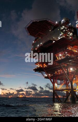 Natural Gas Rig, before sunrise, Hai Feng 19 Oilfield, South China Sea ...
