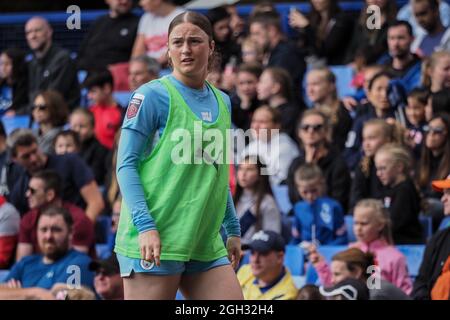 Ruby Mace (30 Everton) in action during the Barclays Women's Super ...
