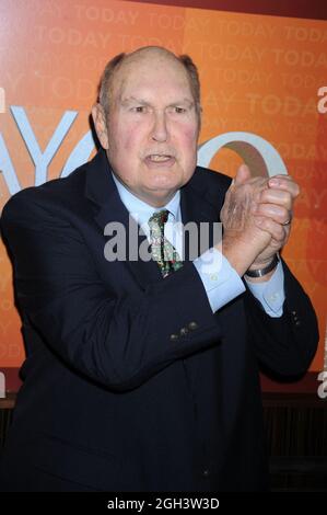 **FILE PHOTO** Willard Scott Has Passed Away Stock Photo - Alamy