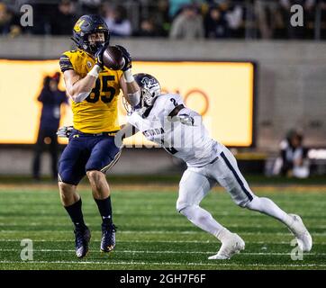 Nevada Wolf Pack cornerback Isaiah Essissima (2) intercepts a pass ...