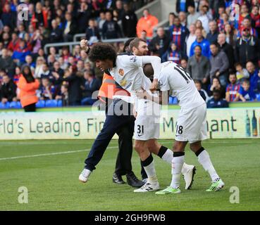 Manchester United's Marouane Fellaini (second right) celebrates scoring ...