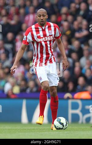Steven Nzonzi of Stoke City during the Sky Bet Championship match Stoke ...