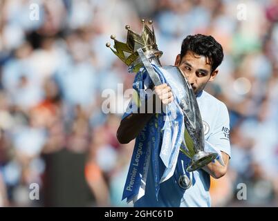 Manchester City's Ilkay Gundogan with the trophy after the Community ...