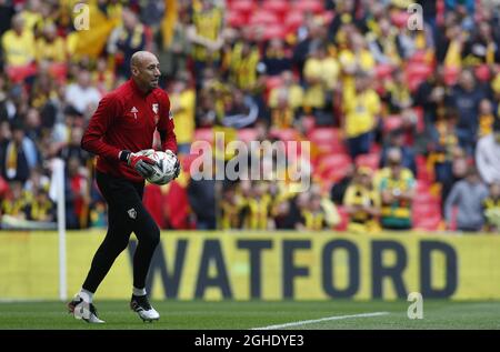 Heurelho Gomes of Watford warms up before the premier league match at ...