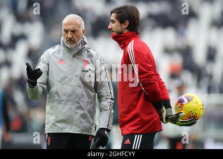 Juventus’ goalkeeper Mattia Perin and Juventus’ Jonathan David for the ...