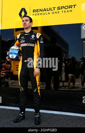 Nicholas Latifi (CDN) Renault Sport F1 Team RS17 Test Driver. Formula ...