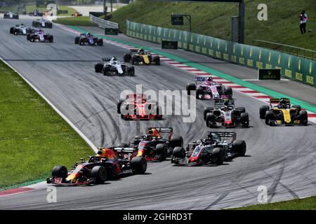 Start of the race, 01 VERSTAPPEN Max (nld), Red Bull Racing RB21 ...